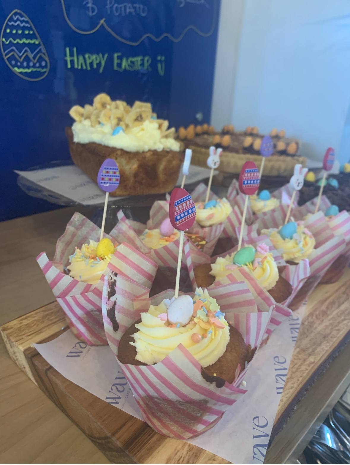 Easter Opening Hours - Wave Café & Catering | Earlswood Lakes